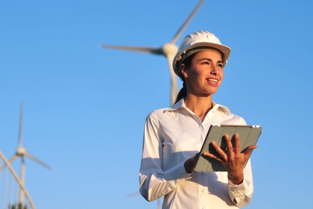How to Become a Wind Turbine Technician in Australia: Your Guide to GWO ...